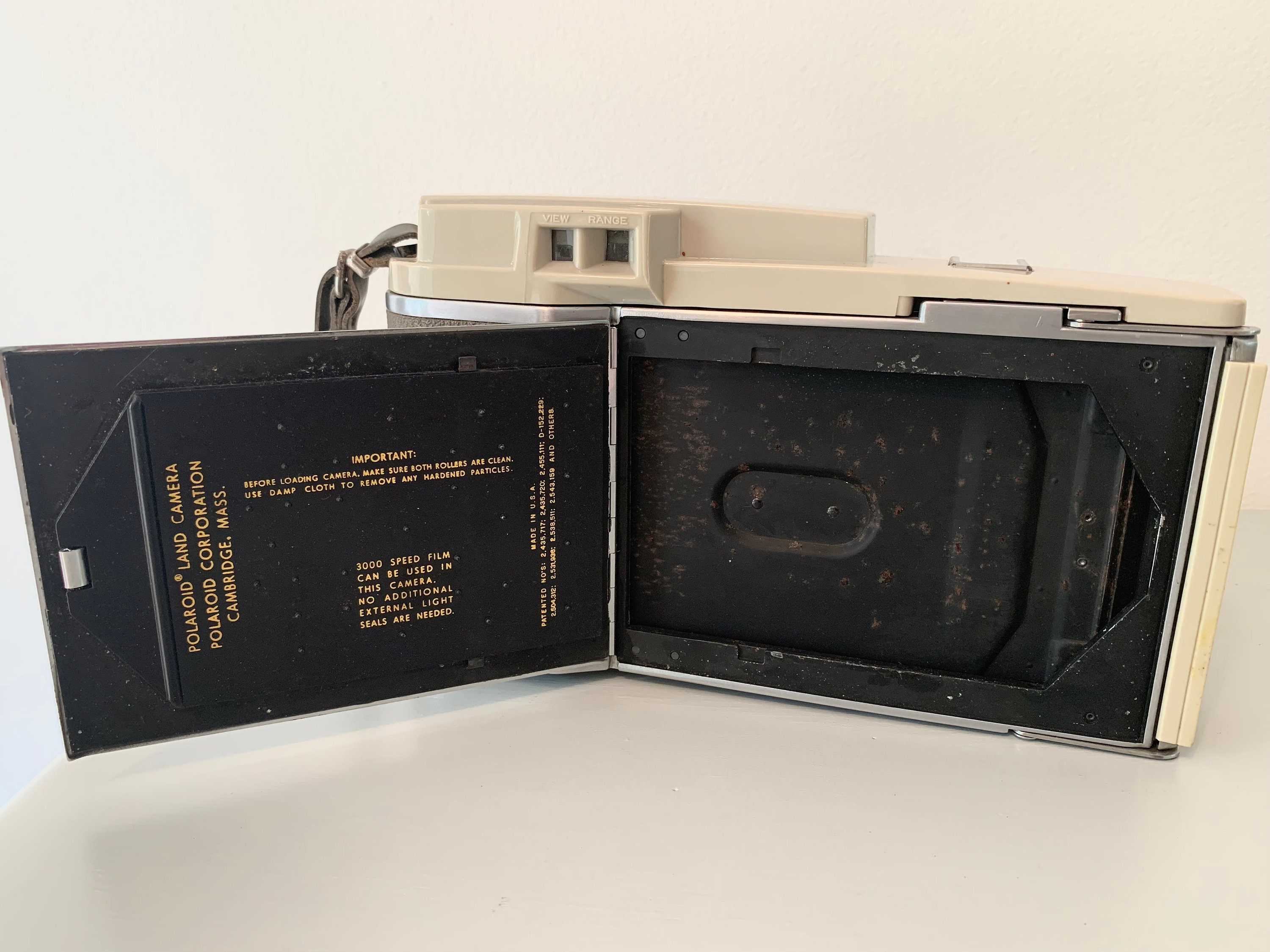 Vintage 1950s Polaroid 800 Land Camera W/accessories, Wink Light, Photoelectric Shutter ...