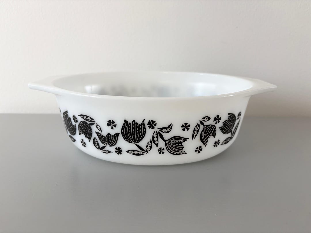Vintage 1950s Pyrex Black Tulip 1.5 Quart Oval Casserole Dish, 043 - Etsy