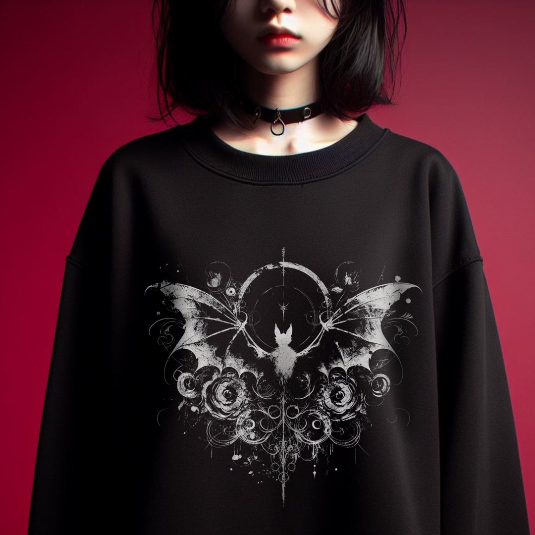 Goth Bat Crewneck Sweatshirt Gothic Clothes Aesthetic Goth Pullover ...