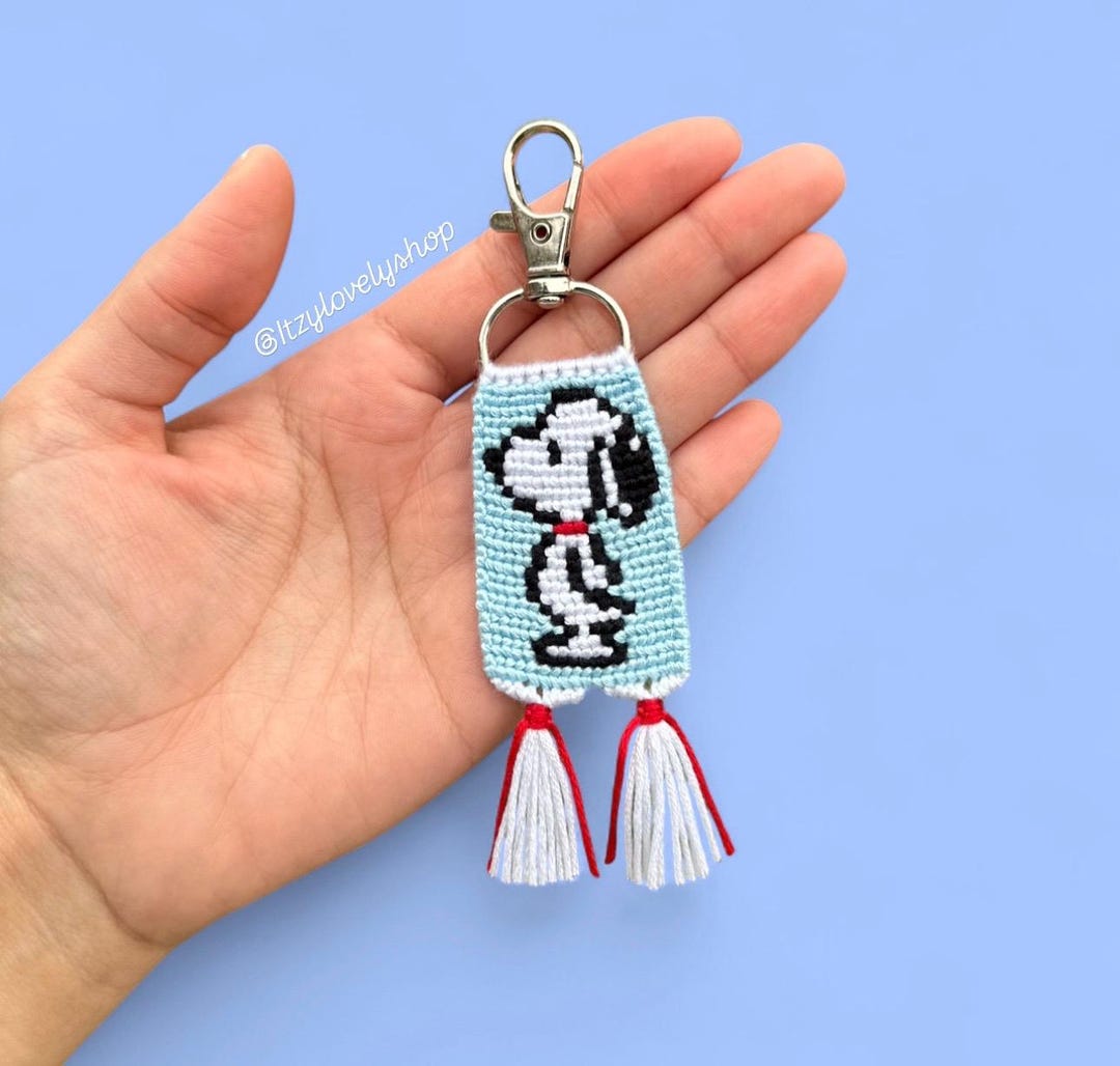 Handmade Snoopy Keychain: Alpha Pattern Threaded Keychain - Etsy