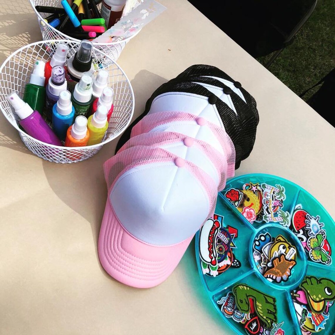 DIY Hat Craft Kit – Party Activity Box for Girls (10 Hats + Paint ...