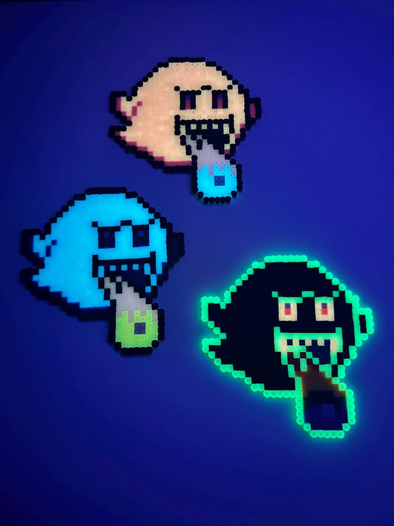 Trippy Boo Ghost Perler Bead Necklace | EDM Perler, Perler Bead Art ...