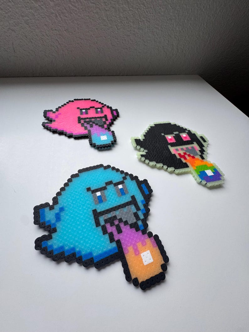 Trippy Boo Ghost Perler Bead Necklace | EDM Perler, Perler Bead Art ...