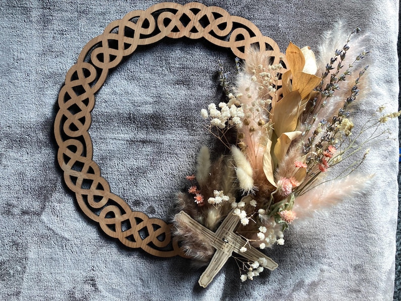 Dried Flower Imbolc Brigid Cross Wreath, Midwinter Wreath, Candlemas St ...