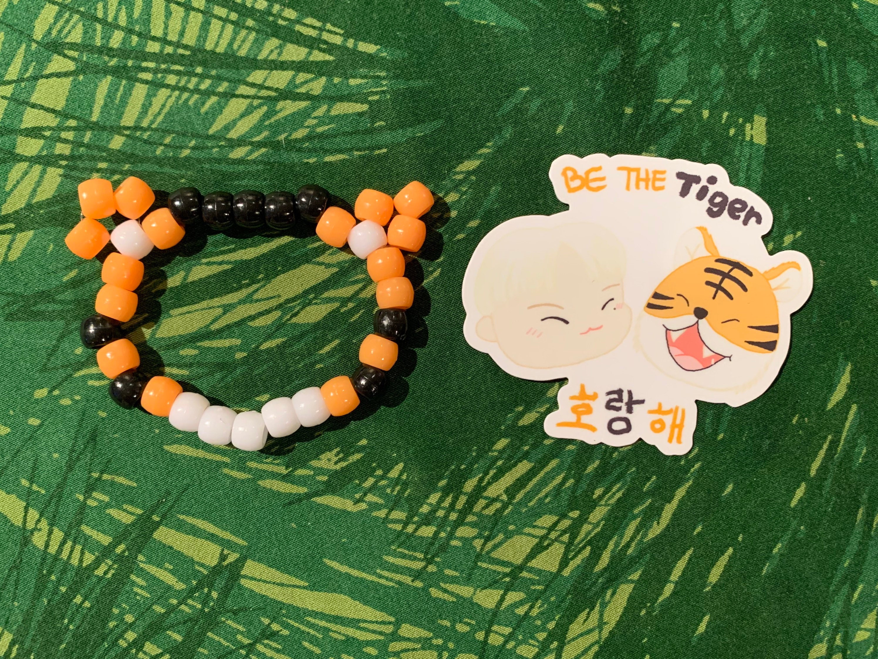 K-pop Seventeen Hoshi Horanghae Sticker and Tiger Bracelet - Etsy
