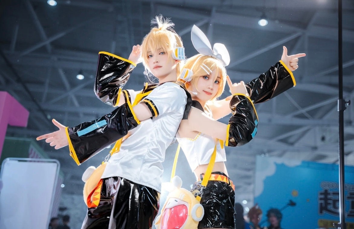Kagamine Rin And Len Cosplay