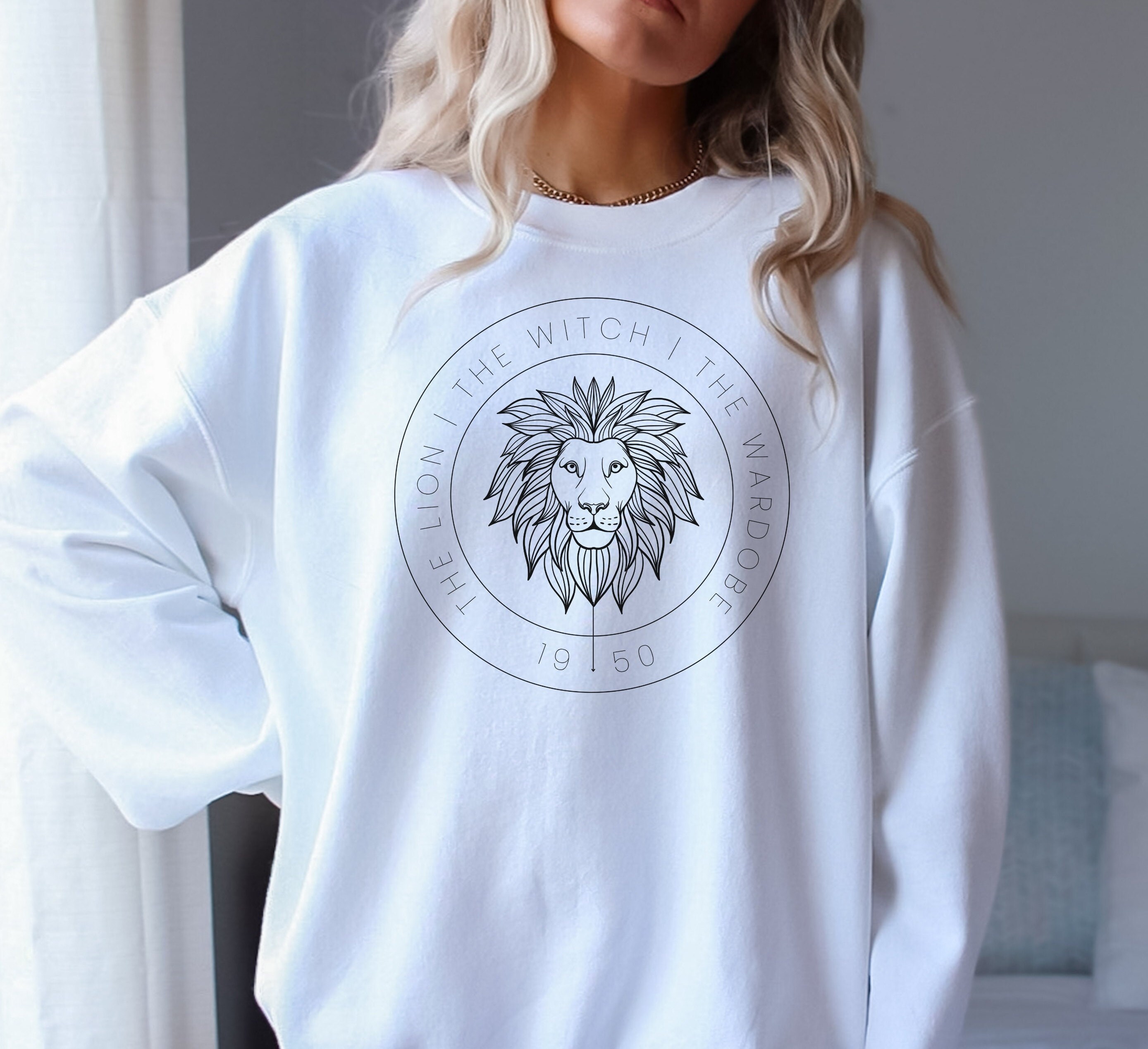 Narnia Sweatshirt, the Lion Witch and Wardrobe Sweatshirt, Book Nerd ...