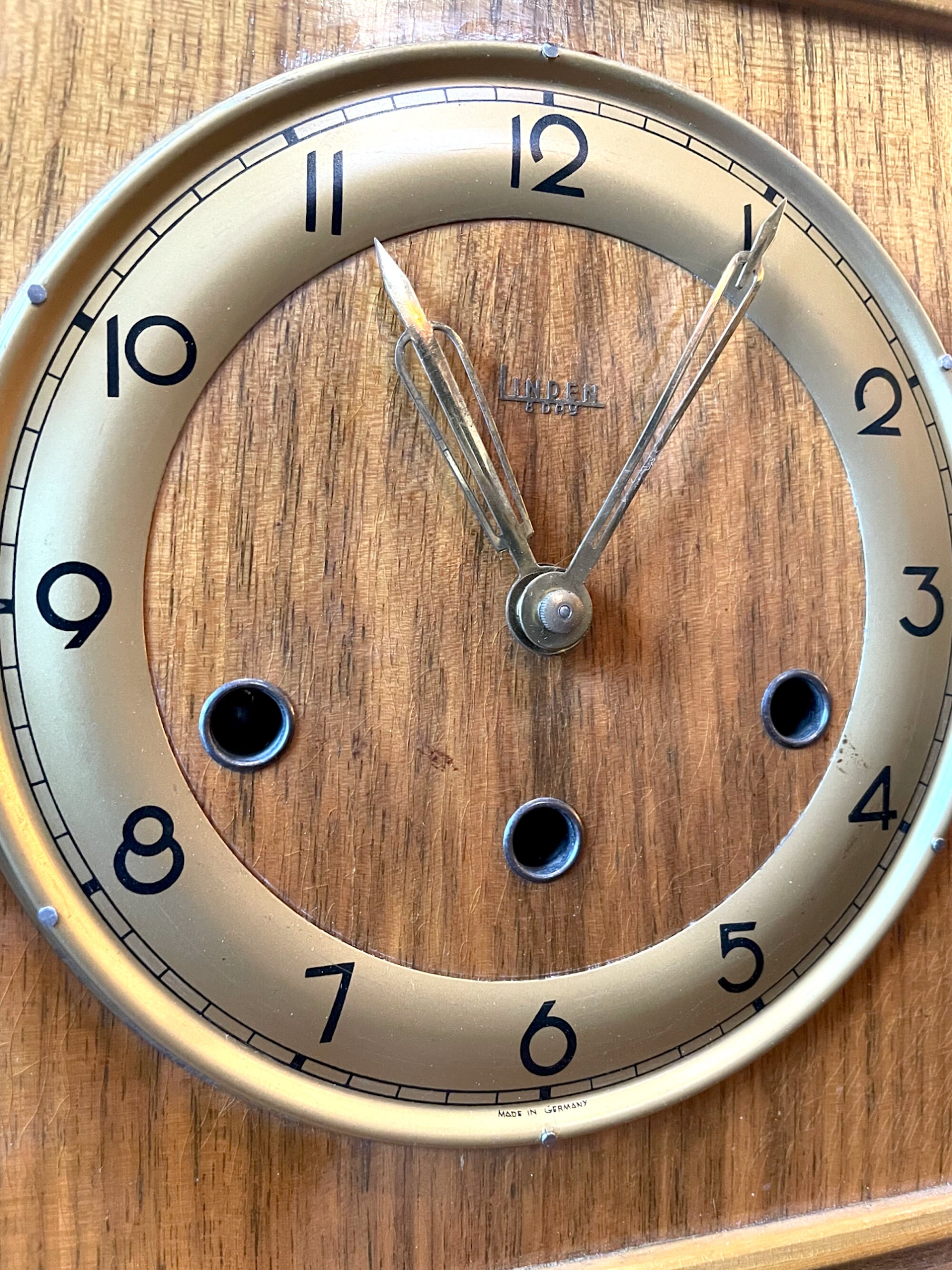 Vintage MCM Clock Art Deco Style Blonde Wood Linden Mantel Clock From ...