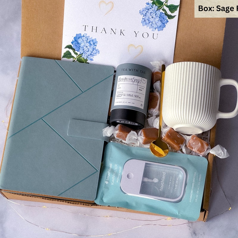 Farewell Gifts - 60+ Gift Ideas for 2025