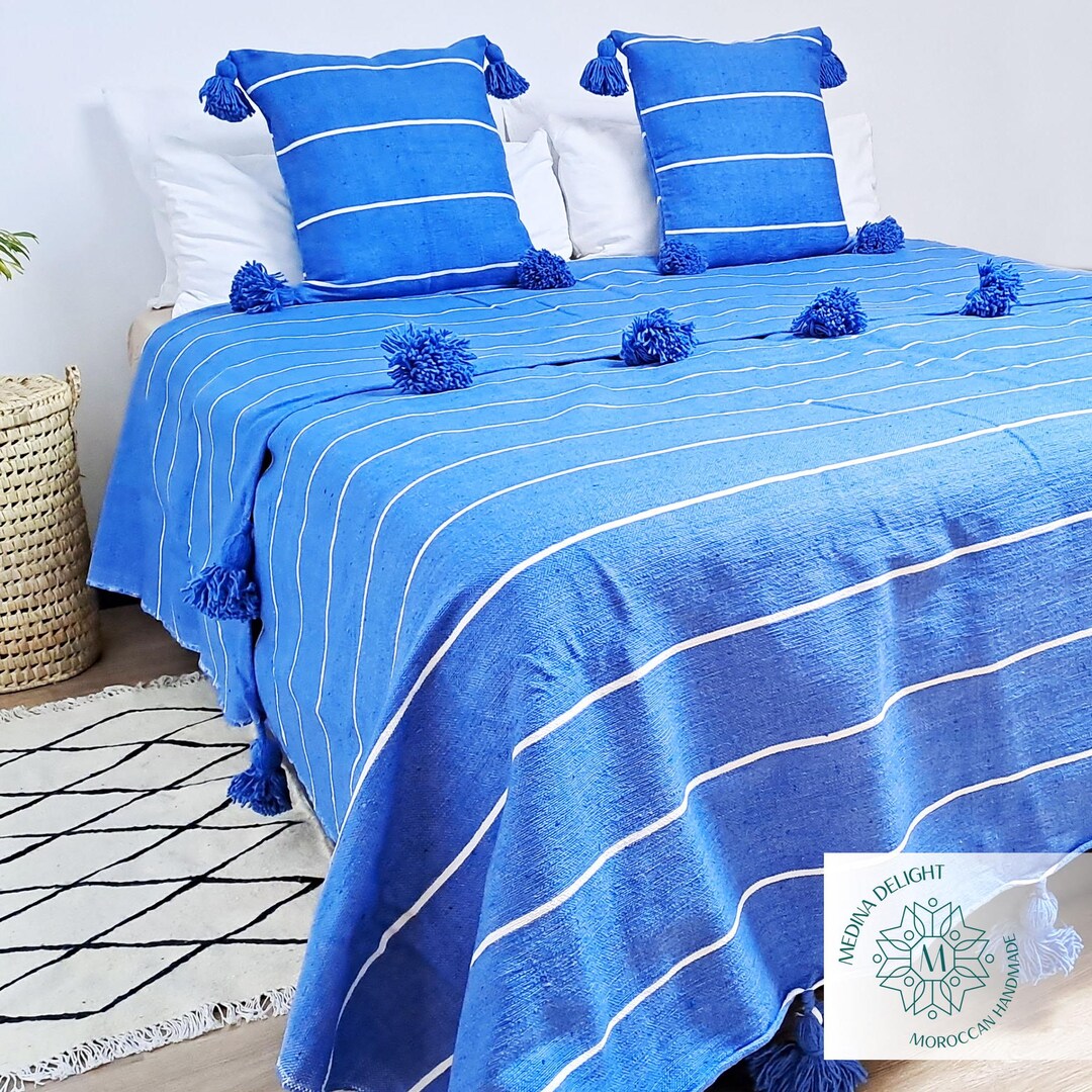 Cozy Bed Throw With Matching Pillow Cases Boho Style Set for Bedroom ...