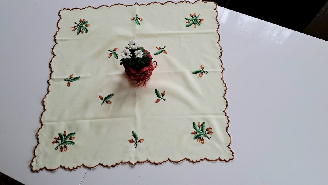 Vintage Hungarian Kalocsa Tablecloth Hand Embroidered Home Decor ...