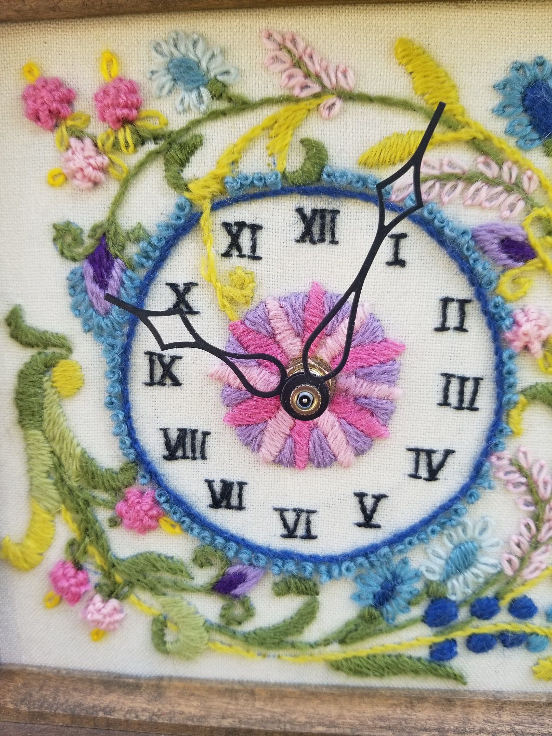 Crewel Clock Vintage - Etsy