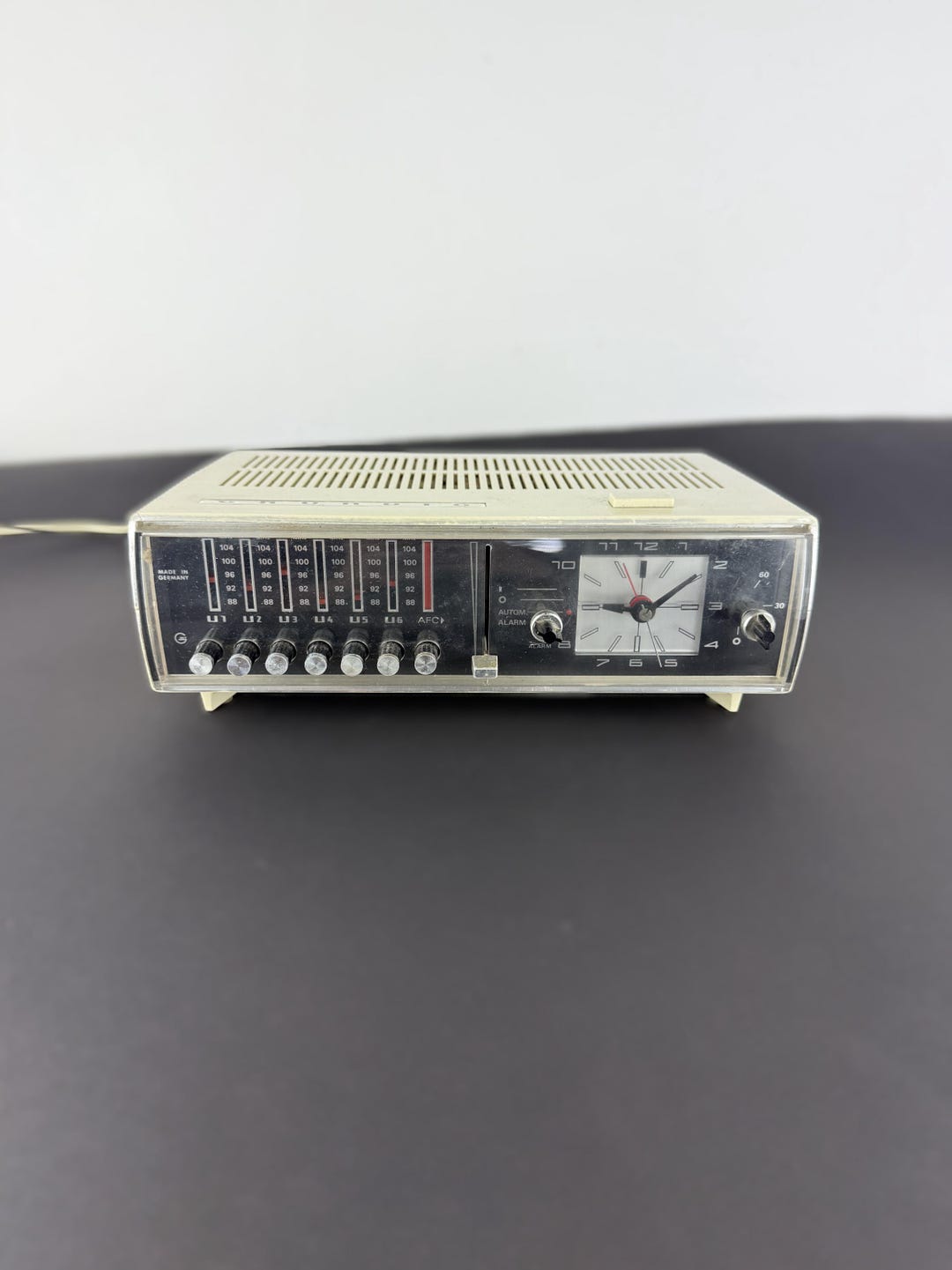 Vintage Grundig Clock Radio – 1970s German Design, Retro Alarm Radio, Mid-century Electronics - Etsy