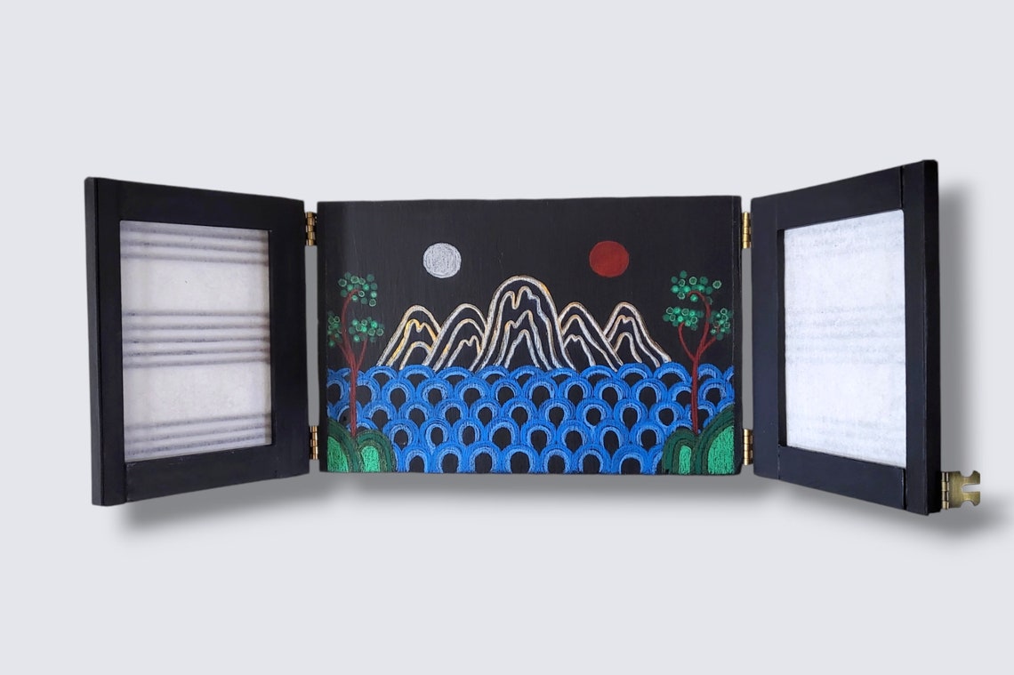 Sun Moon and Five Peaks Irworobongdo With 'hanji' Doors Korean American ...