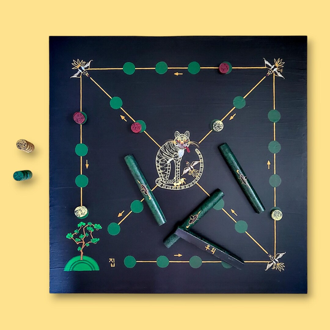 Large Yut Nori Game Board Set Magpie and Tiger Kkachi Horangi Minhwa ...