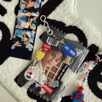 Mark Lee Magnetic Bookmark - Etsy