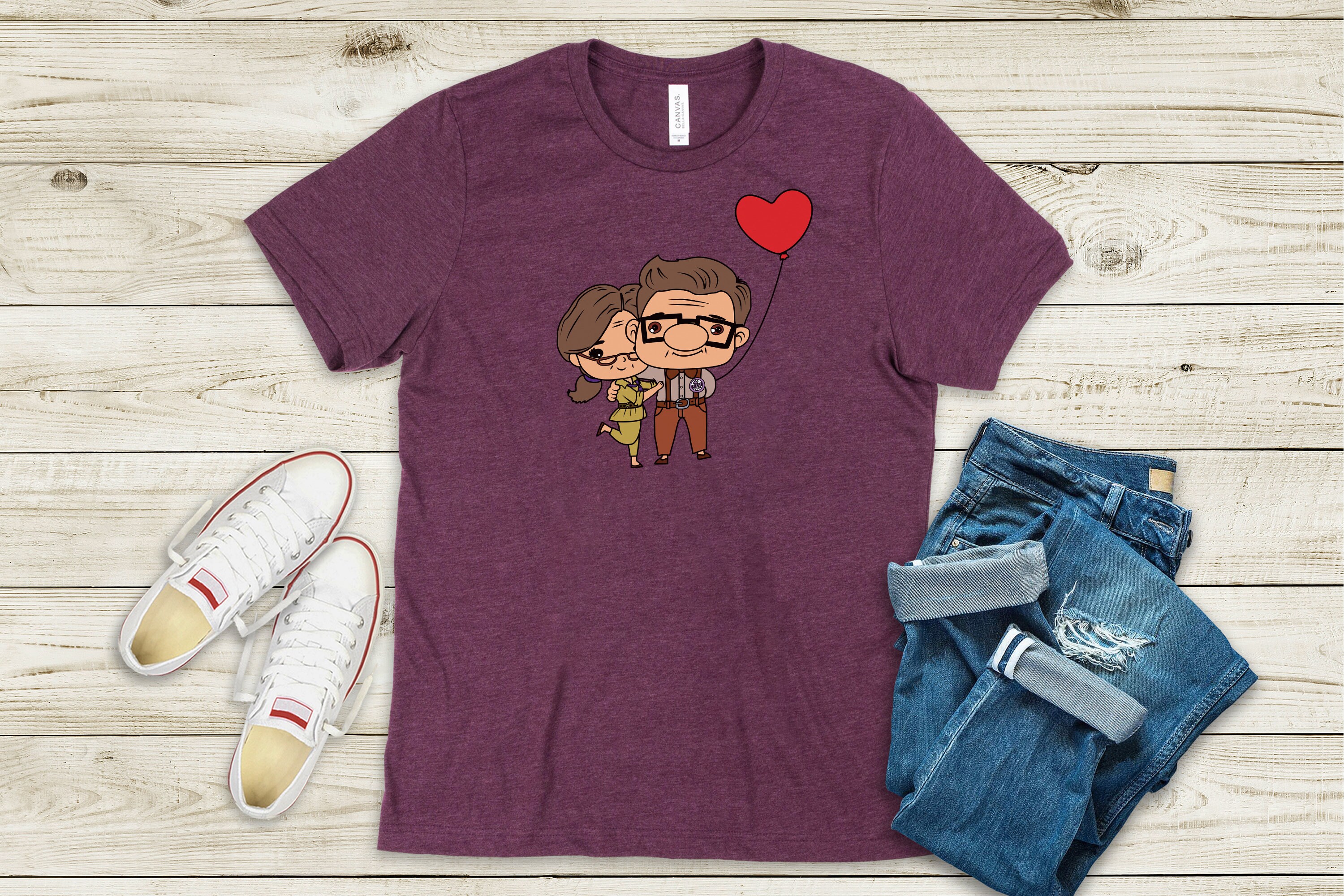 Lindo Carl Fredricksen y Ellie Fredricksen Hug Camiseta, Disney Up ...
