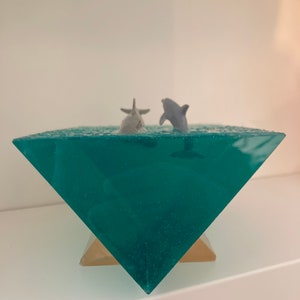 Delphine Resin Cube, Paperweight, Water Resin Diorama, Ocean Diorama ...