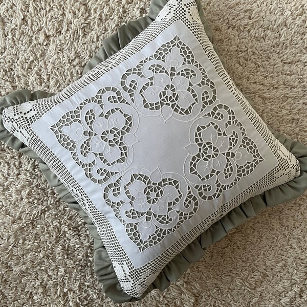 Vintage Lace Pillow - Etsy