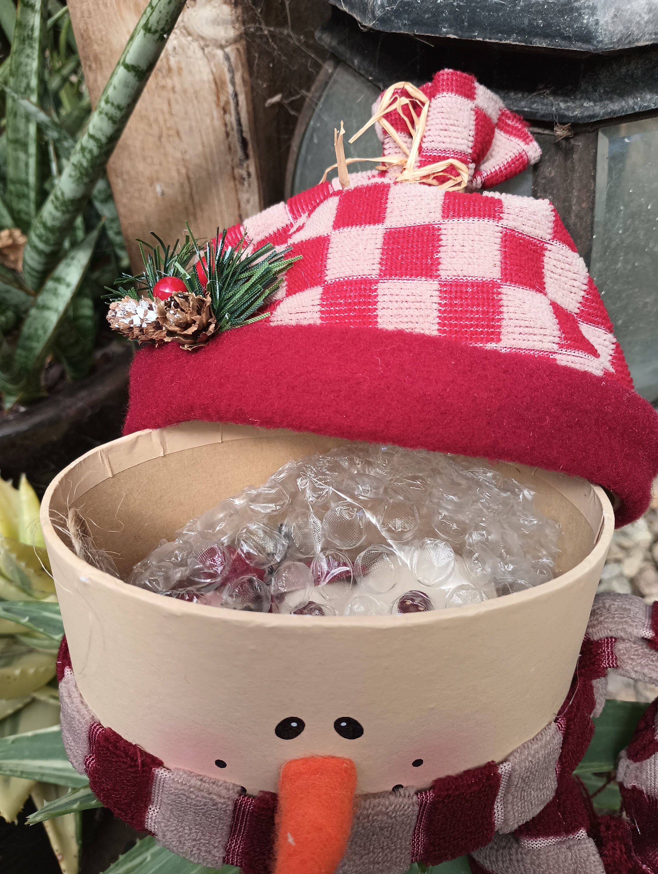 Jolly Snowman Treat Containers With a BONUS Ornament Inside - 4 ...