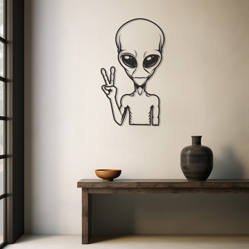 Alien Design Metal Wall Art, Peace Sign Alien Decor, Extraterrestrial ...