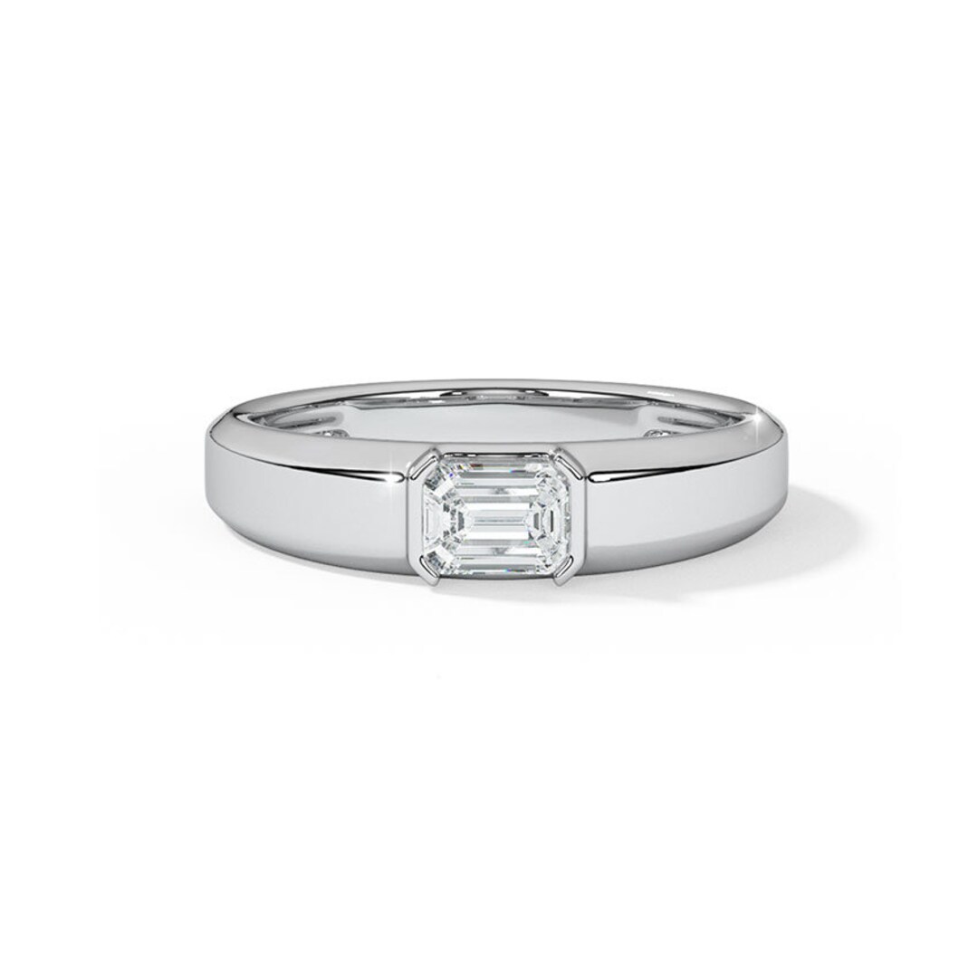 Custom Silver Solitaire Ring for Men With Sparkling Diamond | Stylish ...