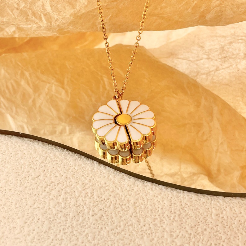 Hidden Message Daisy Locket Necklace Christian Jewelry - Etsy