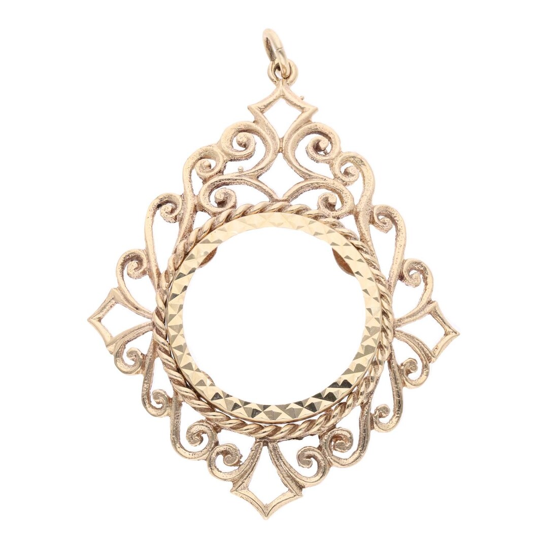 9ct Gold Diamond Shaped Sovereign Mount Pendant - Etsy