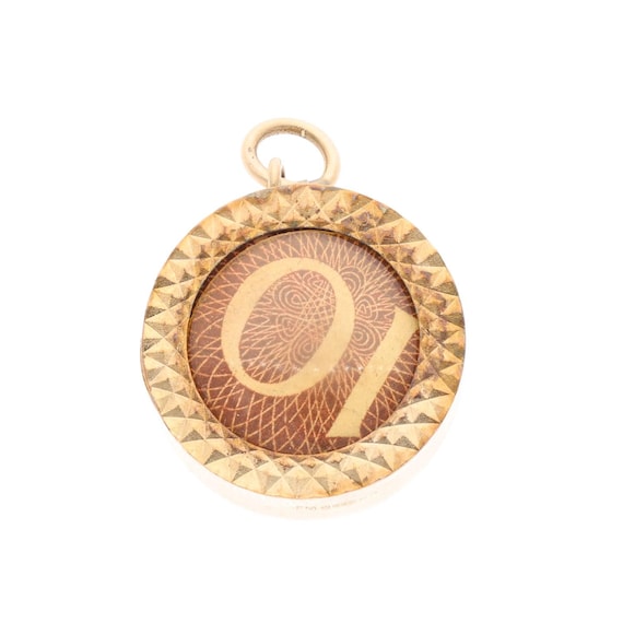 9ct Gold Ten Pound Note Charm. - Gem