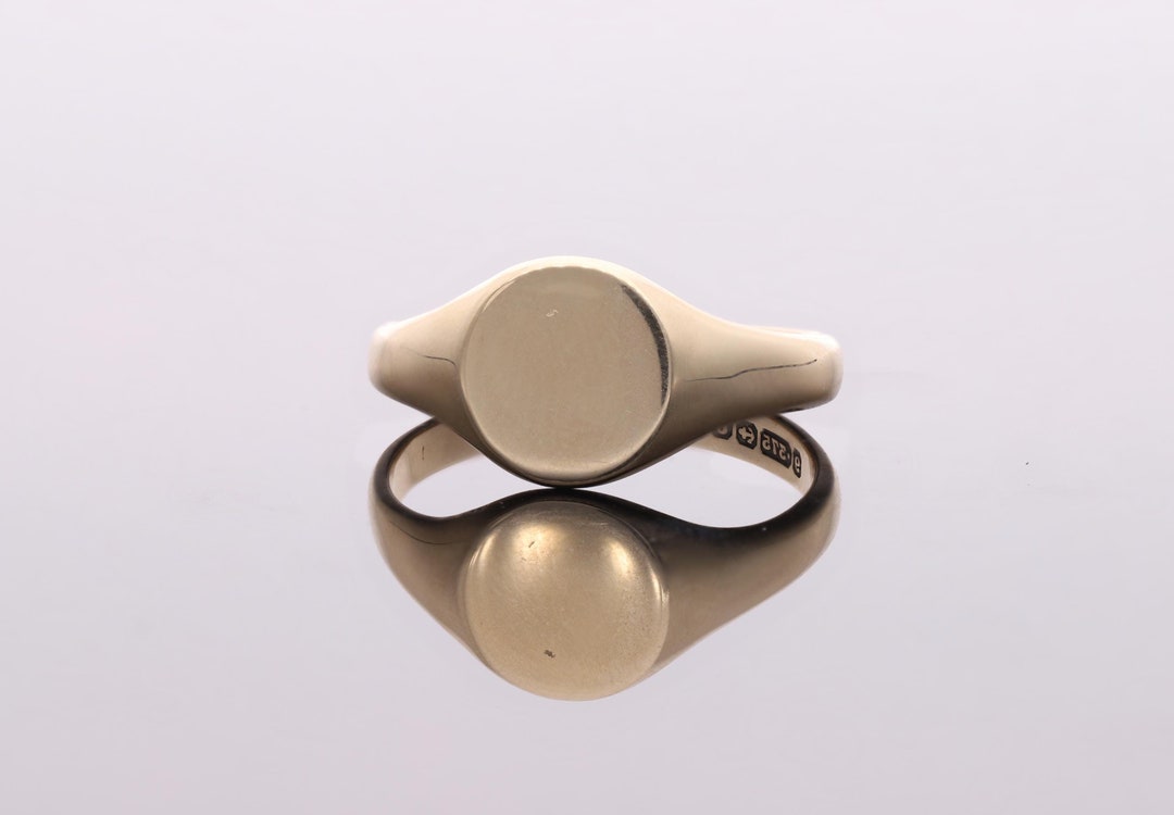 9ct Gold Signet Ring. - Etsy