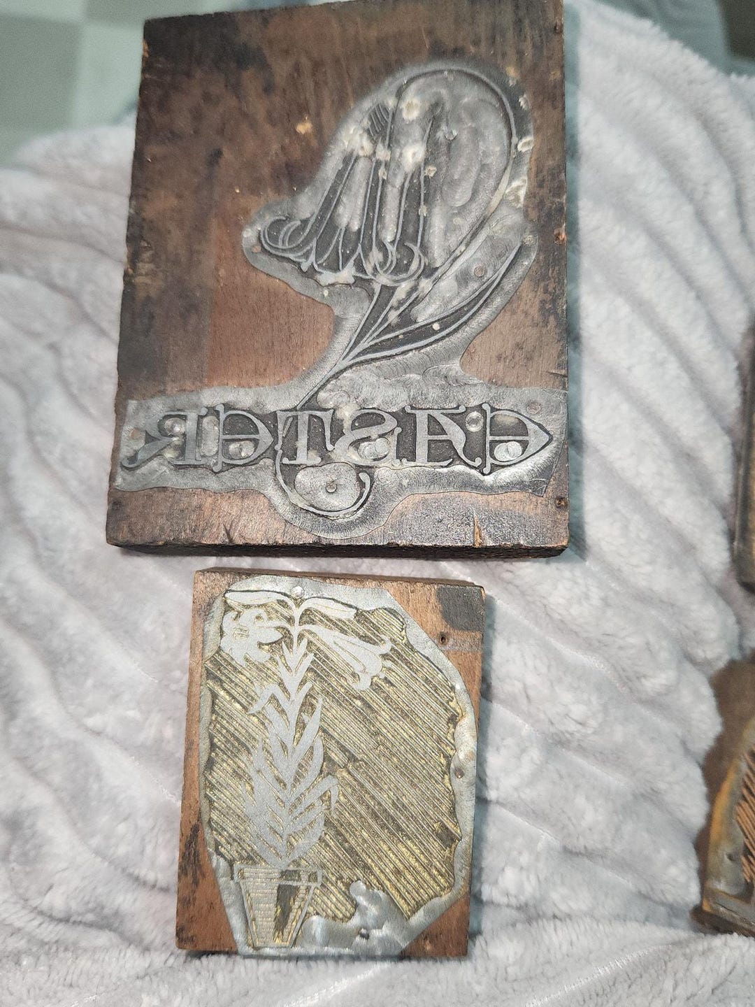 Vintage Wood Metal Newspaper Print Block Printer's Press Easter Lily 2 ...