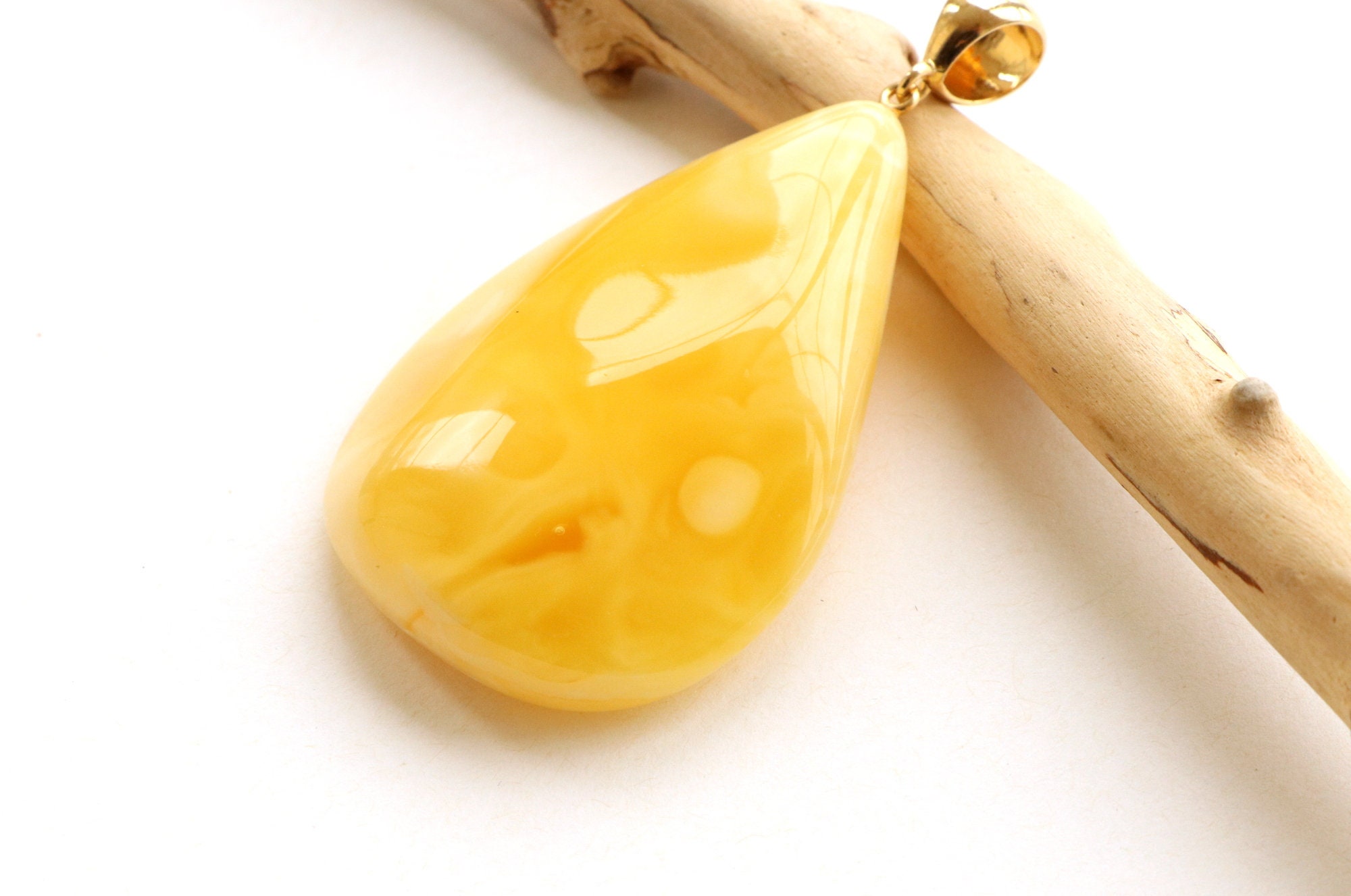 Elegant Butterscotch Amber Pendant, Antique Color Amber Jewelry, Amber ...