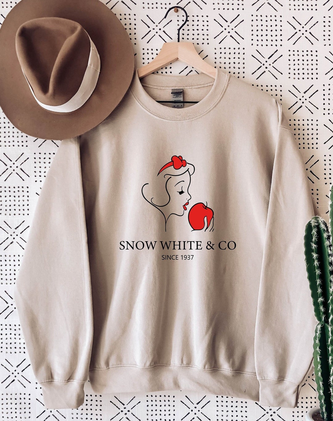 Snow White & Co EST 1937 Sweatshirt, Disney Princess Snow White Classic ...