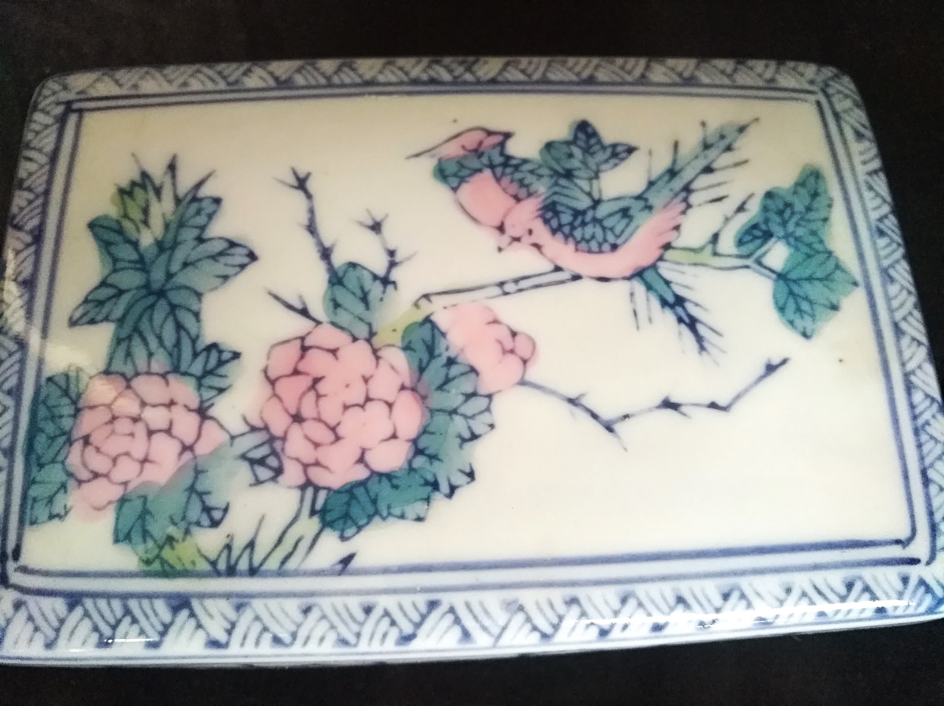 Vintage Chinese Porcelain, Trinkets, Jewelry, Rings, Keys, Etc. Storage ...