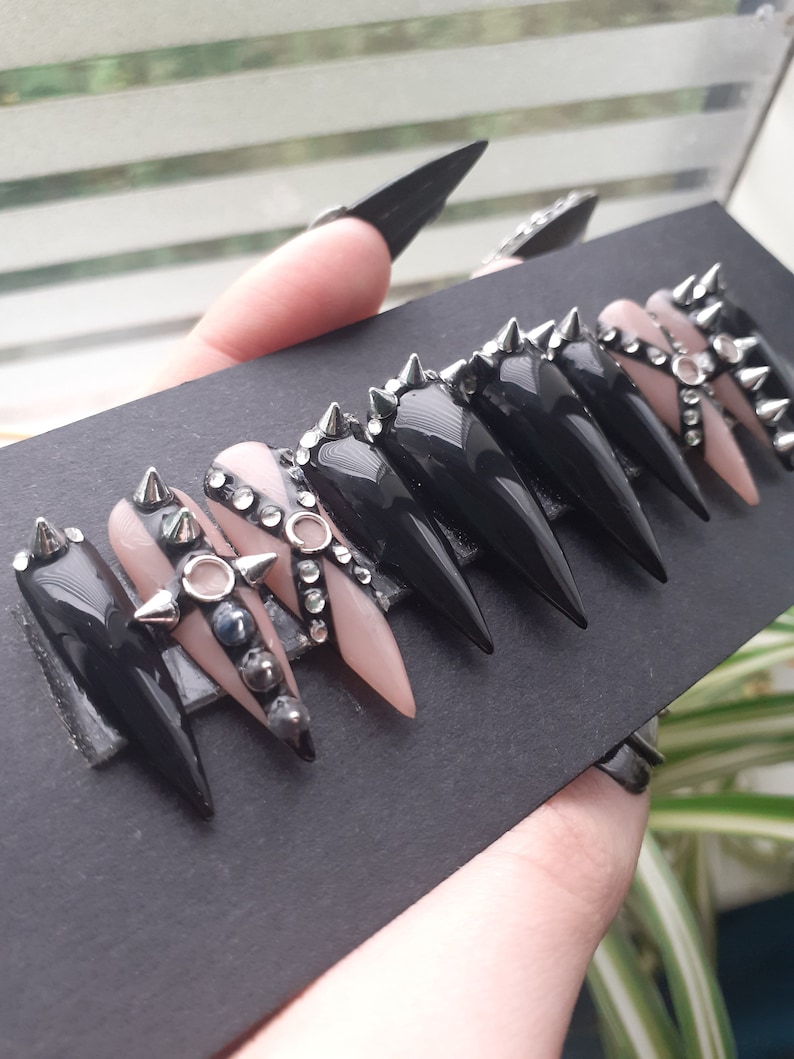Spiked Punk Gel Press on Nails Silver Spikes/studs and O-rings Black ...