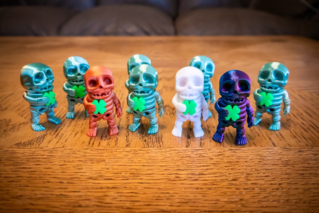 Lucky Clover Tiny Skeleton Fidget Toy, Keychain - Etsy