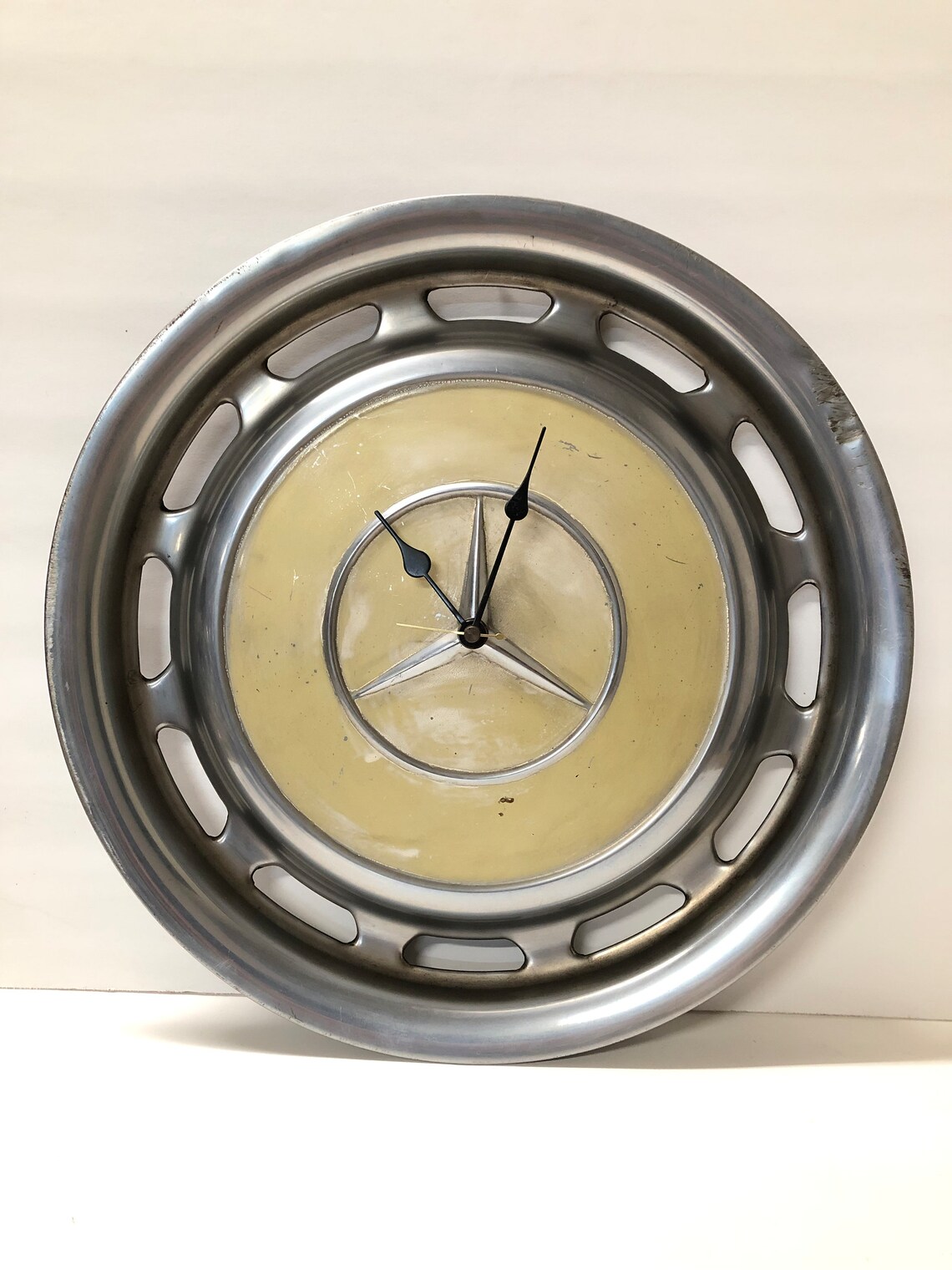 Mercedes Wall Clock gift for Men or Women W123 - Etsy