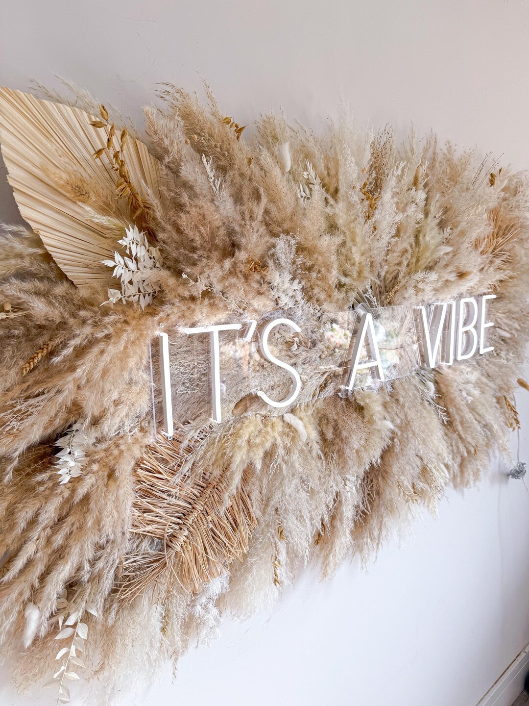 Large Pampas & Neon Sign, Salon Flower Decor, Wedding Arrangement ...