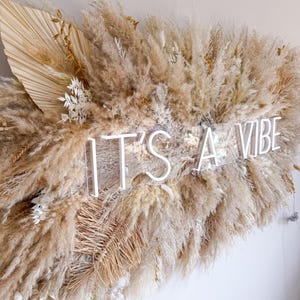 Large Pampas & Neon Sign, Salon Flower Decor, Wedding Arrangement ...