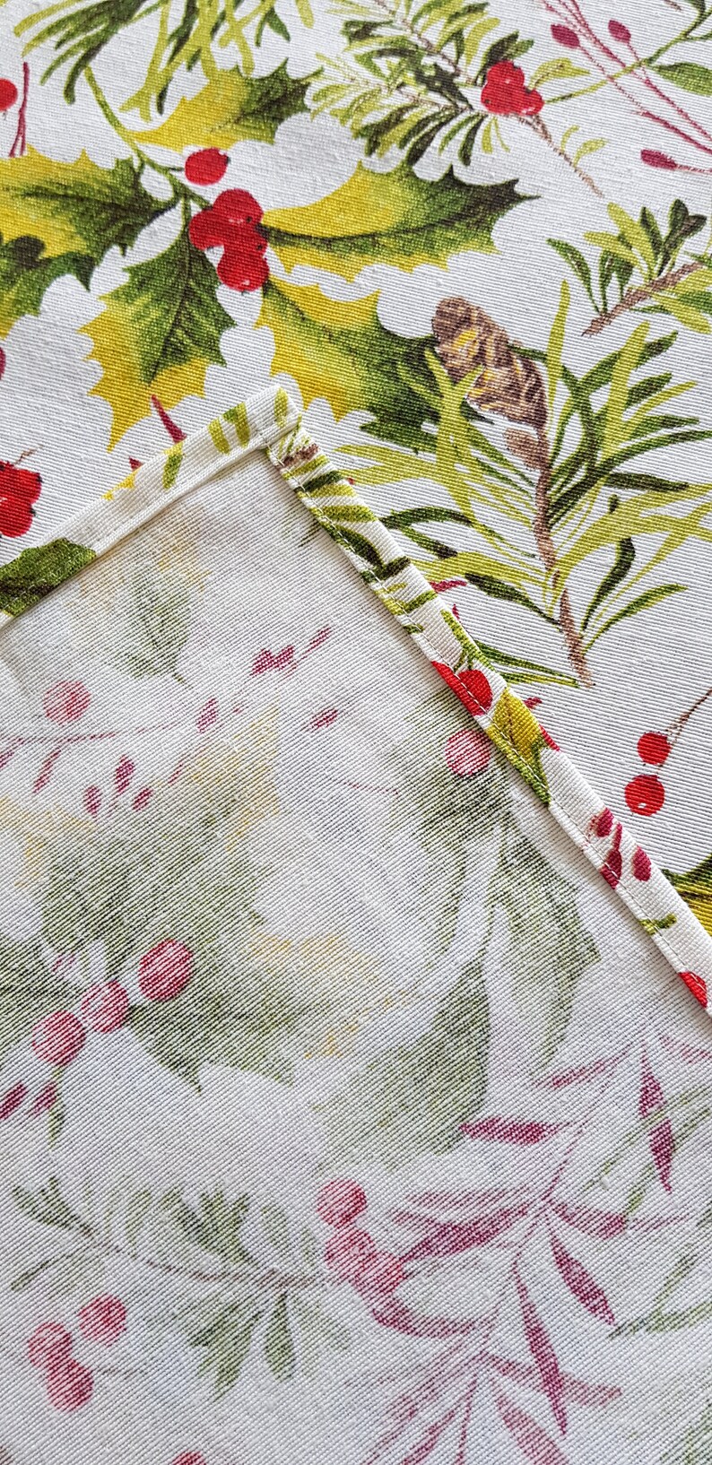 Christmas Table Runner Holly Tree Christmas Table - Etsy