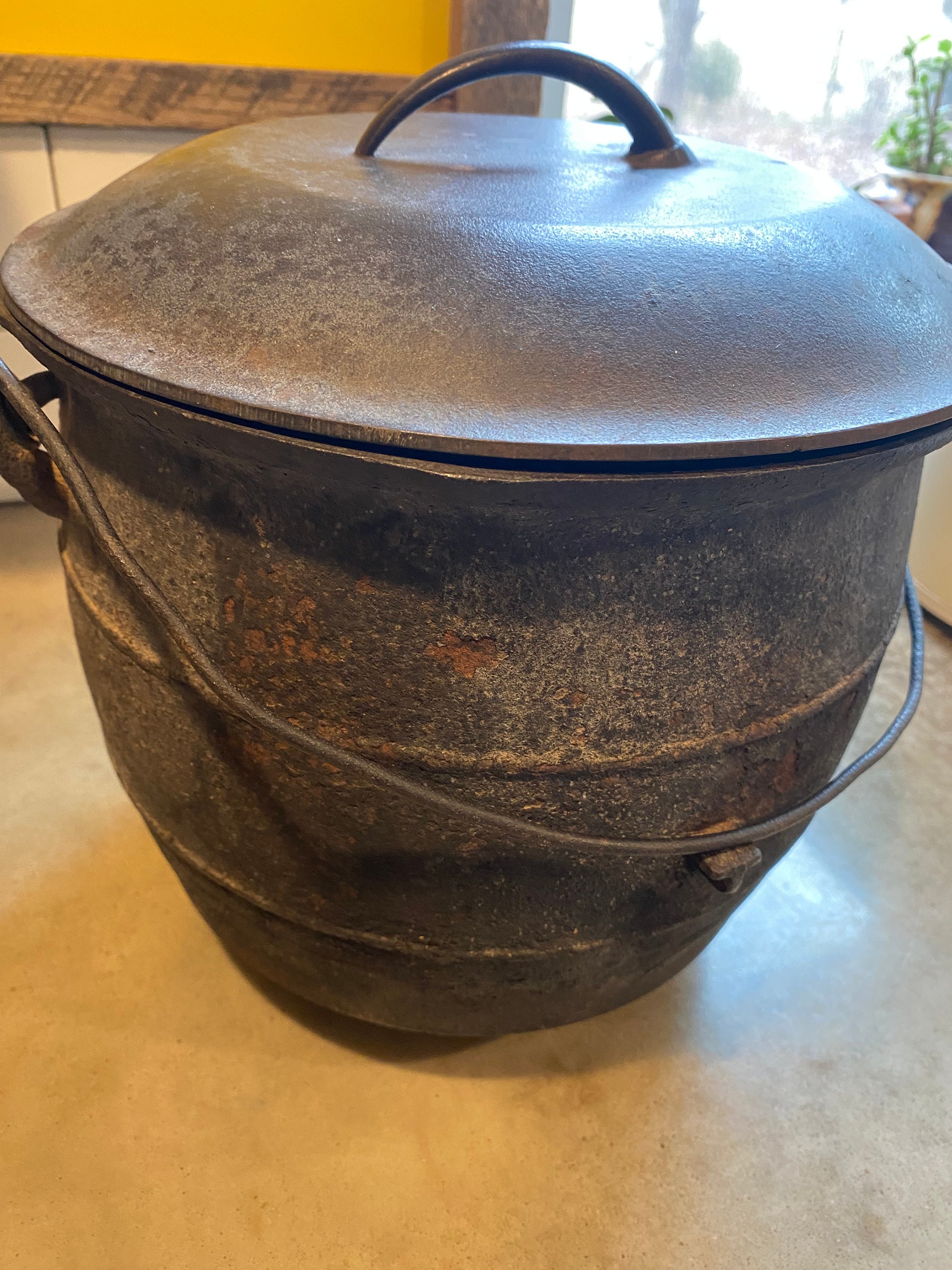 Large Antique Footed Cast Iron Cauldron Bean Pot With Lid and Handle ...