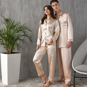 Mr and Mrs Custom Satin Pajamas, Personalized Pajamas for Couple ...