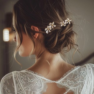 Set of 2 White Floral Hair Pins for Bride Delicate Wedding Hair Clips ...