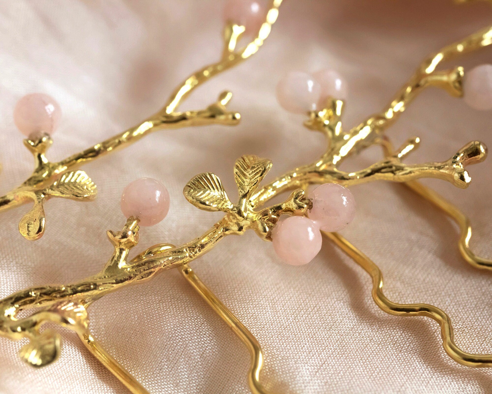 Gold Twigs Hair Pins, Modern Bridal Headpiece, Sleek and Minimal Bridal ...