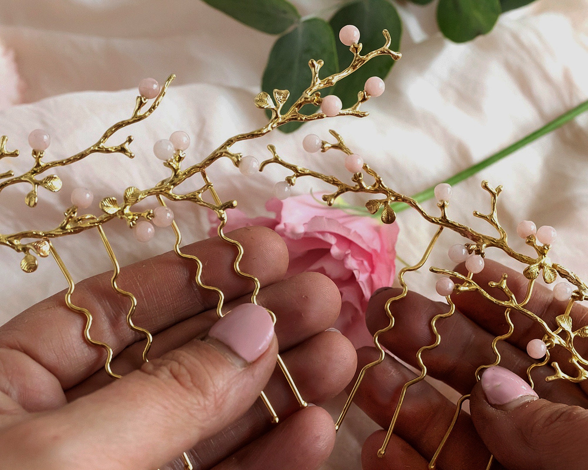 Gold Twigs Hair Pins, Modern Bridal Headpiece, Sleek and Minimal Bridal ...
