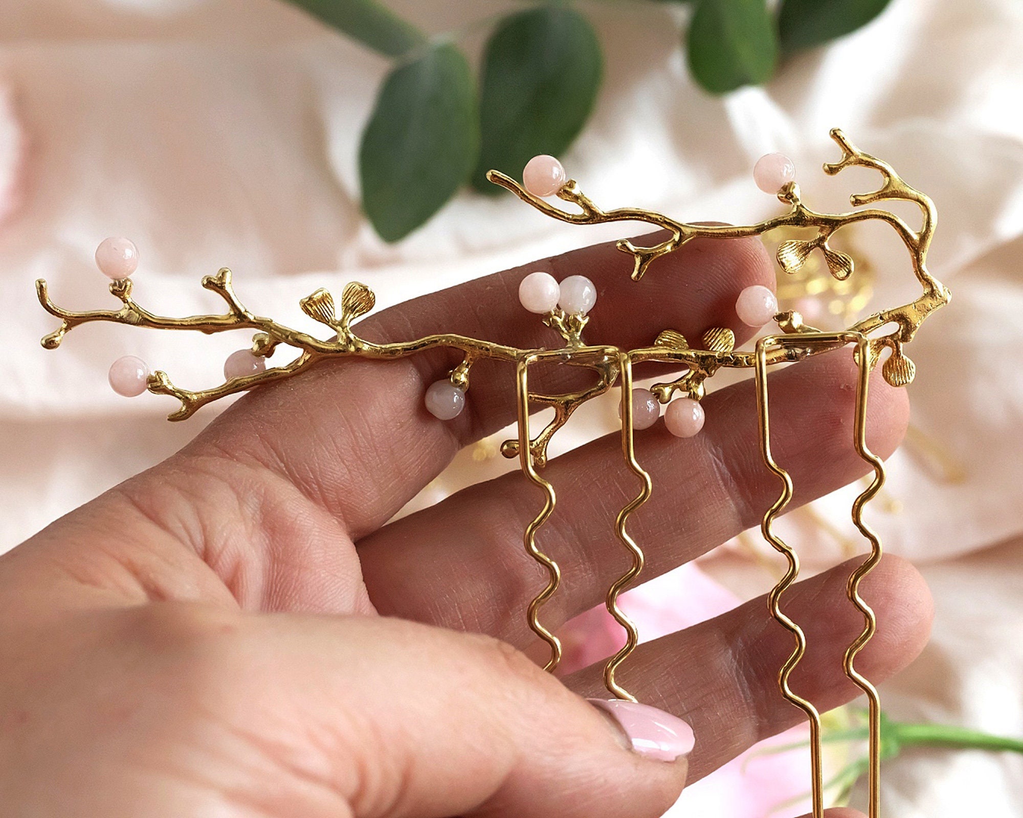 Gold Twigs Hair Pins, Modern Bridal Headpiece, Sleek and Minimal Bridal ...