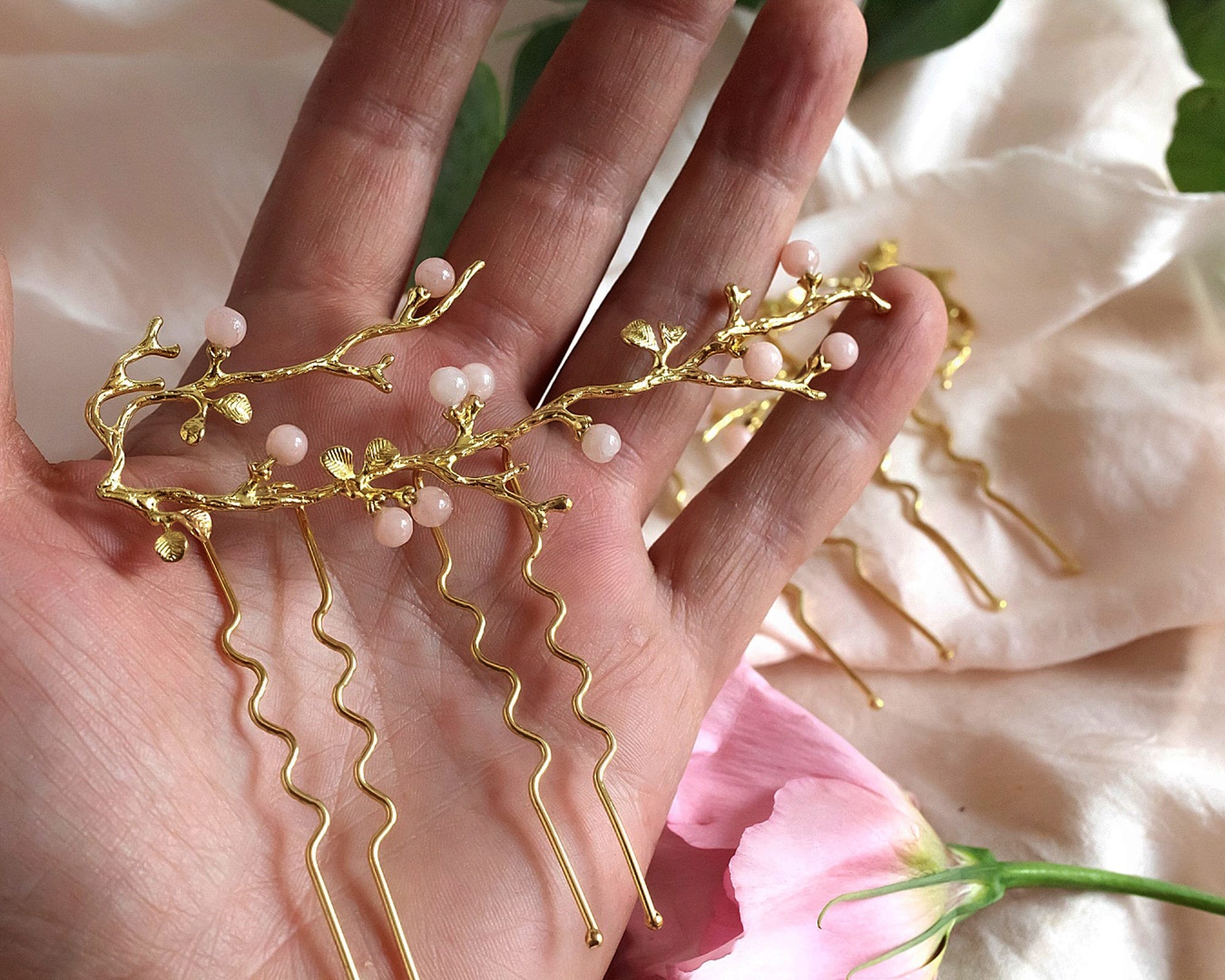 Gold Twigs Hair Pins, Modern Bridal Headpiece, Sleek and Minimal Bridal ...