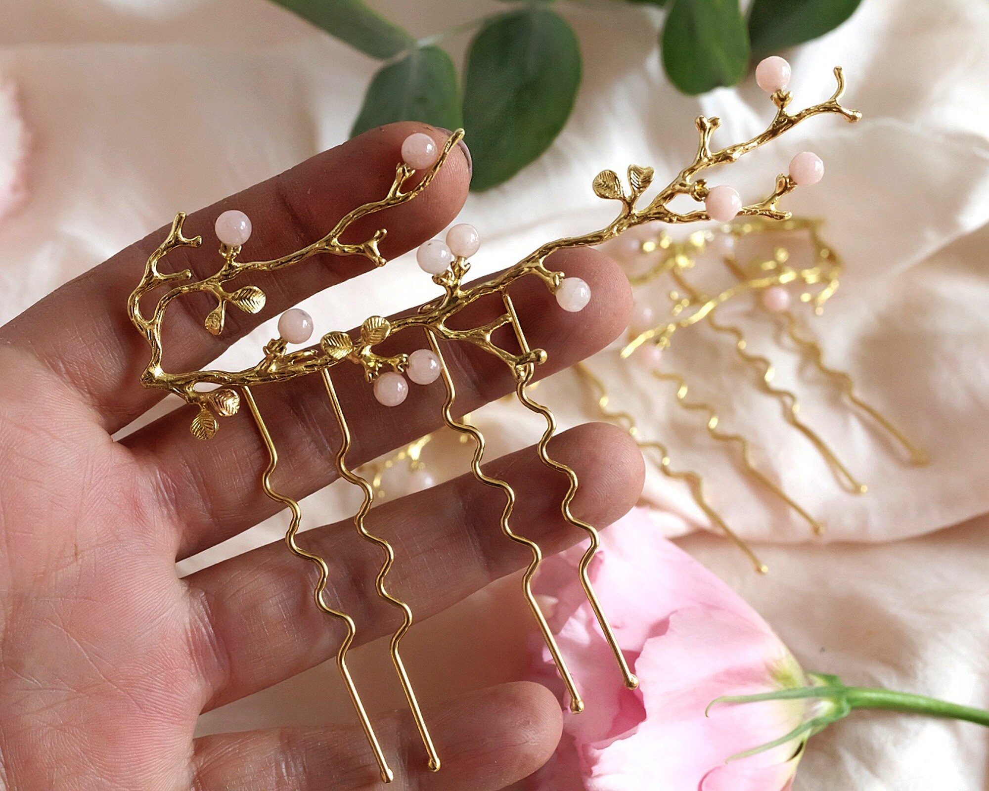 Gold Twigs Hair Pins, Modern Bridal Headpiece, Sleek and Minimal Bridal ...