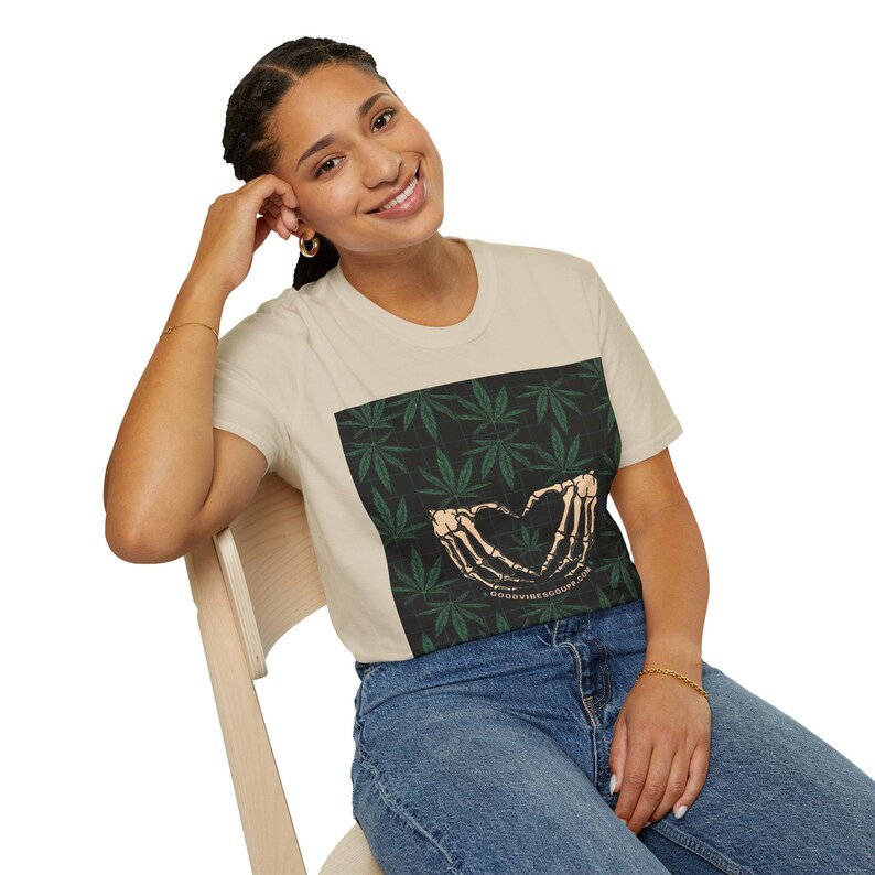 Stoner T-shirt Black Green Skeleton Heart Weed Leaf Tee Magical Marijuana Shirt Cute Cannabis ...