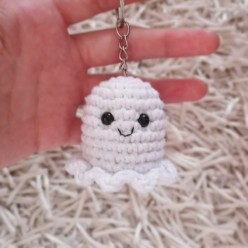Crochet Amigurumi Ghost, 3D Crochet Witch Hat Keychain, Halloween Gifts ...